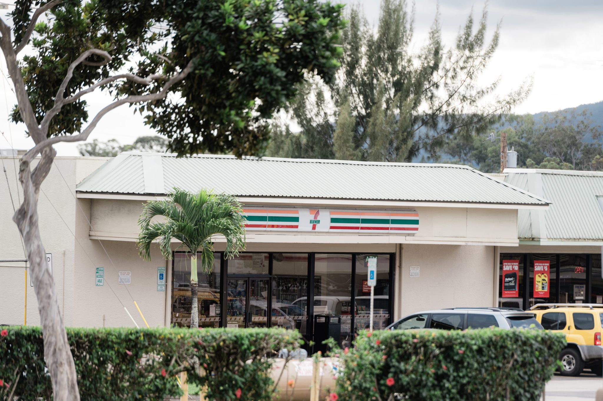THE CALIFORNIA STORE - 7-Eleven Hawaii